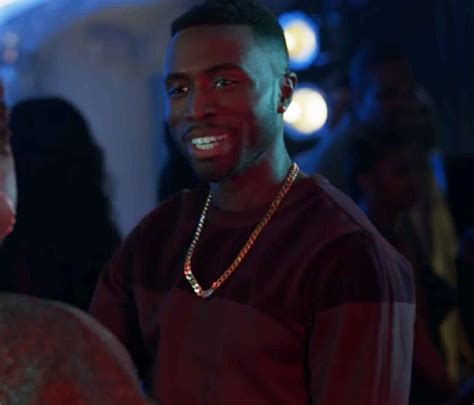 12 Photos Of The Insecure Cast In Their First And Last Episode