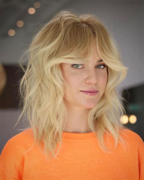 30 Hot Golden Blonde Hair Colors To Pull Off This Season