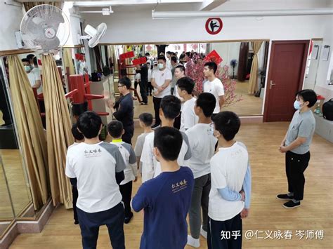 强 中国广州 2022 2 5 年初五在春节期间我们介绍咏春拳木人桩的拳理动作和应用 知乎