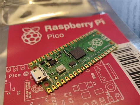 raspberry pi silicon pico microcontroller first look r microcontrollers