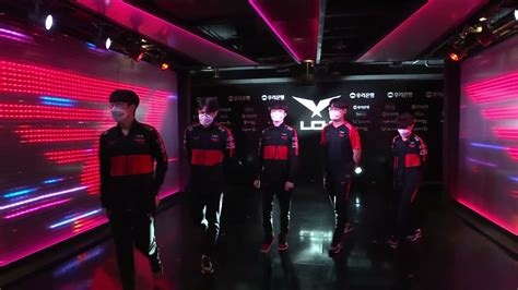 [t1 Vs Kdf] T1 Entry Poses 2022 Lck Semi Finals Wholesome Moments Poses Youtube