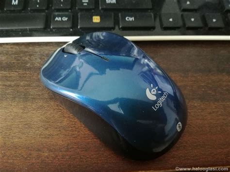 Logitech v bluetooth miš Halo Oglasi