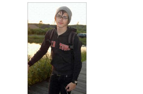 Mikey Way Smiles By Bringmoreknivesqueen On Deviantart