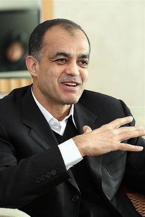 Biodata Syed Mokhtar Al Bukhary Kylie Harris