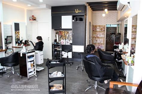 髮妝。台中西屯【vs Hair Salon】終於在台中找到一家值得信賴的髮廊啦，新年變身《徵婚啟事》李海寧隋棠飾的捲捲中長髮 水星人
