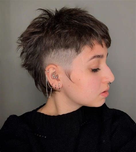 Pin By Critter 🦴🕸️🐌🗡️🌘 On Foxs Envy Non Binary Haircuts Short Punk