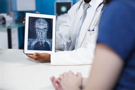 Free Photo Brain Scan Analysis By Medical Expert