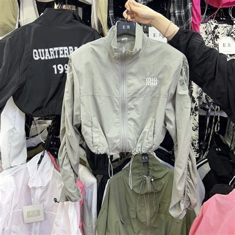 Анорак Женский Miu Miu Значки пепел Хлопок Лавсан размер 1 Длинный прямой Франция купить C