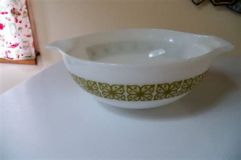 Vintage Pyrex 444 Bowl Cinderella Style Autumn Floral Verde Excellent Condition 1950s Kitchen