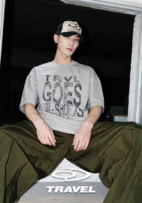 디바이디드 서클 피그먼트 반팔티 블랙 차콜