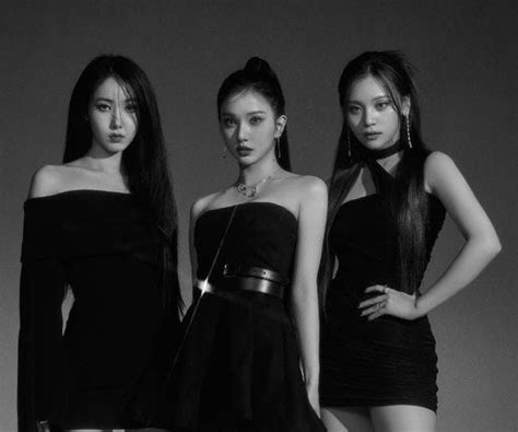 2년만에 계약 종료 여자친구 전 멤버 예린 소속사 써브라임과 계약 해지 Jackets