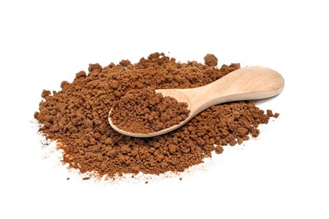 흰색 배경에 분리된 나무 숟가락이 있는 인스턴트 커피 가루 가루로 빻은에 대한 스톡 사진 및 기타 이미지 가루로 빻은 갈색