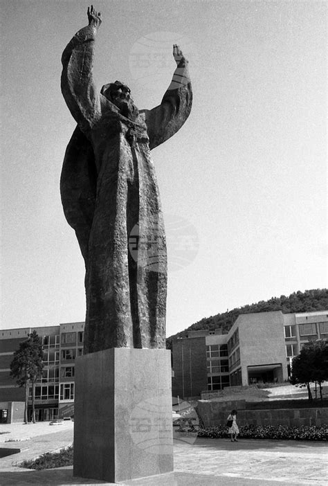 По повод 650 годишнината от рождението на Патриарх Евтимий през 1978 година във Велико Търново е