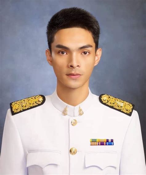 แห่ชื่นชม อดีต รปภ มหาวิทยาลัย พากเพียรจนสอบติดอัยการผู้ช่วย