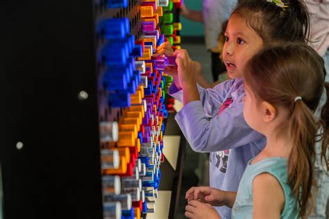 Discovery Cube La Year End Appeal Discovery Cube