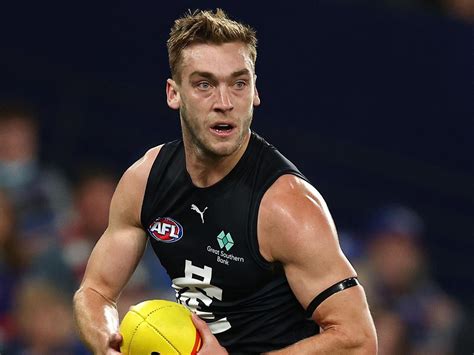 Dockers Linked To Defensive Option