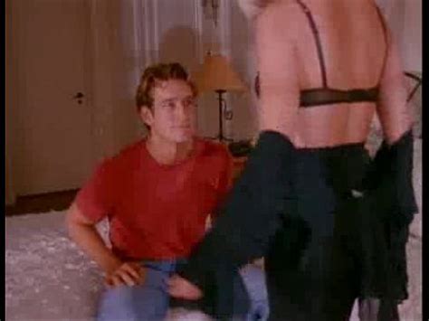 Robert Gant y Linda H Escena de sexo Vídeo XVIDEOS COM