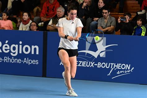 Tennis Expéditive Loïs Boisson En Finale à Chypre