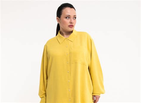 Стильні образи для дівчат з великими грудьми Vovk блог