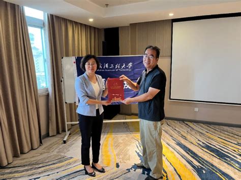 郑丹凤带队走访甘肃宁夏校友会 武汉工程大学教育发展基金会