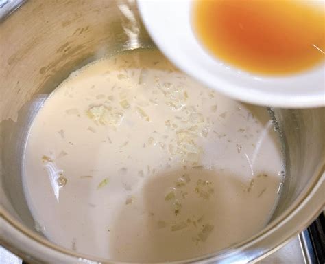 아기반찬 크림소스를 곁들인 연어스테이크