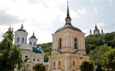 Найвідоміші київські святині і локації повязані з Покровою Вечірній Київ