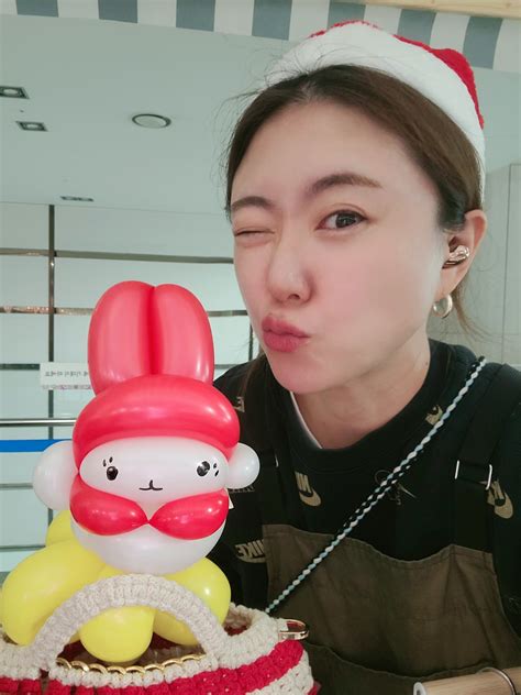 나도 해보자 자기소개 처음인데 왠지 부끄럽누~ㅋㅋㅋㅋ 🍀나이 84년 💕키 160조금 모자름 ㅋㅋㅋ 🍀거주지 서울 고향은 강릉 💕성격 긍적적인 다중이 🍀전공