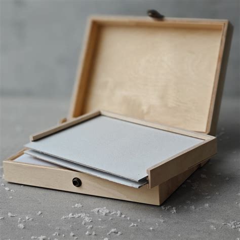 Small Pochade Box For Painting With Belt Go Draw