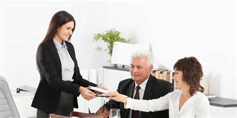 Legal Officer Pengertian Tugas Dan Prospeknya Info Hukum