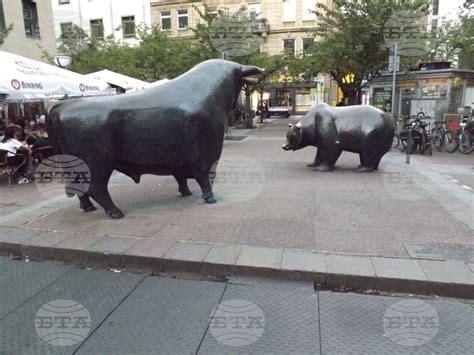 Основните индекси на европейските борси се движат предимно възходящо в предиобедната търговия Утро