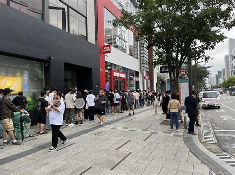 파이브가이즈 대기줄 근황  유머 움짤 이슈 에펨코리아