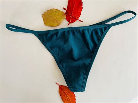 String Grösse L Neu und originalverpackt in Urdorf für CHF 2 2 mit Lieferung auf Ricardo kaufen