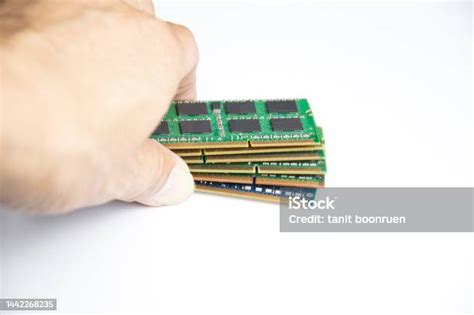 Ram은 하드웨어 장치입니다 컴퓨터 키 흰색 배경에 Ram 노트북 0명에 대한 스톡 사진 및 기타 이미지 0명 Cpu