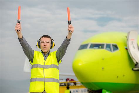 Pengontrol Lalu Lintas Udara Foto Stok Unduh Gambar Sekarang Bandar