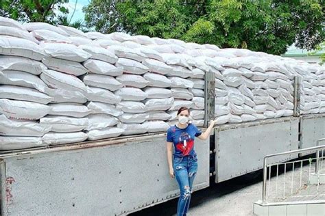 Ara Mina Nag Donate Ng Isang Trak Na Bigas Sa Mga Apektado Ng Lockdown Pilipino Star Ngayon