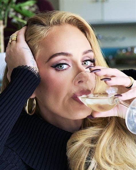 Adele Looks Chic In A Grey Power Suit During Graham Norton Appearance Artofit