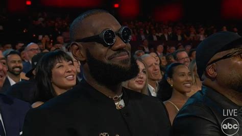 Lebron James Bizarre Espys Outfit Becomes A Meme Brobible