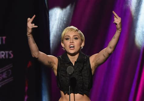 Celebs Rocking Armpit Hair