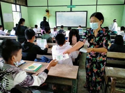 ပုသိမ်ကြီးမြို့နယ်တွင် ၁၀၁ နှစ်မြောက် အမျိုးသားအောင်ပွဲနေ့ အထိမ်းအမှတ် လက်ကမ်းစာစောင်များဖြန့