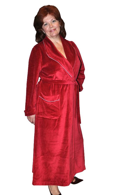 Женщина в халате старое 98 фото