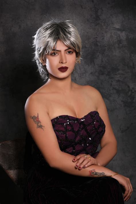 Sexy Actress Sonia Singh Rajput New Photo Shoot Bollywood Ki Baten