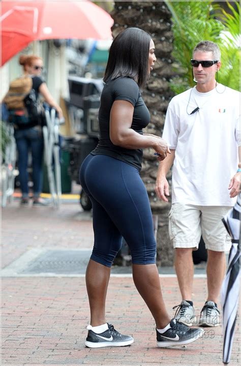 Serena Williams Shows Off Her Famous Curves In Tight Leggings Photos Celebrities Nigeria