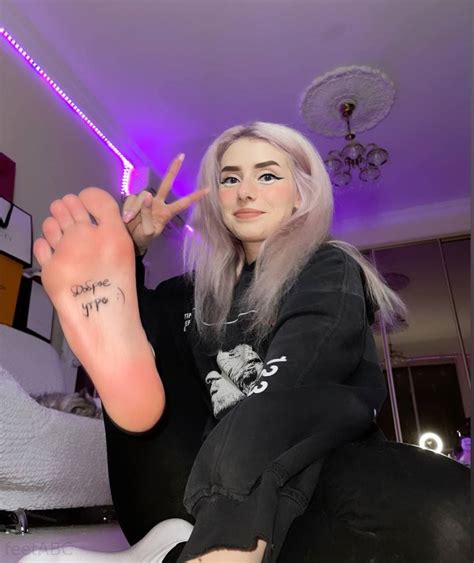 Ножки Света Соллар — Feetabc