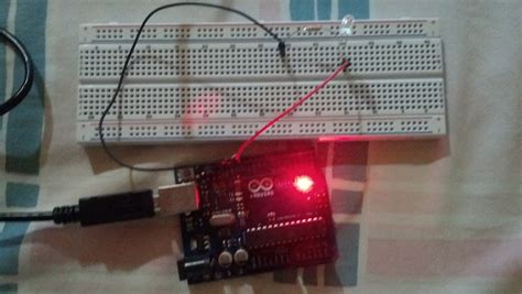 página de seraph encender y apagar un led constantemente con arduino