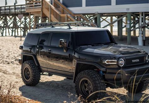 عکس ماشین اف جی کروز مشکی