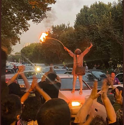 Men Against Honour Related Violence مردان علیه خشونت ناموسی این عکس در حافظه‌ی همه‌ی ما ثبت