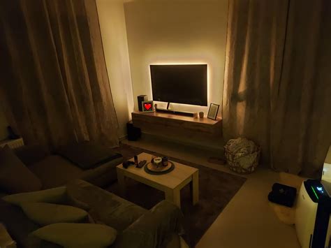 Awkward Empty Space Above The Tv Need Help Rdesignmyroom