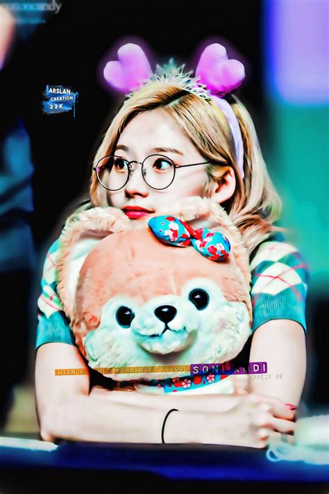 Pin On Cute Girls Dps