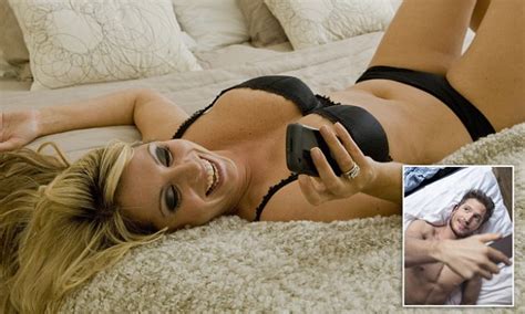 FEMAIL Spoke To The Experts To Compile The Ultimate Guide To Sexting Daily Mail Online
