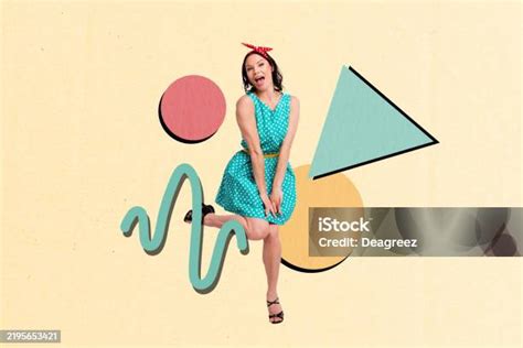 3d 사진 콜라주 템플릿 삽화 합성 젊은 여자 스탠드 패션 스타일 핀업 입고 입고 드레스 머리띠 이모티콘 얼굴 행복 모델 포즈 35 39세에 대한 스톡 사진 및 기타 이미지